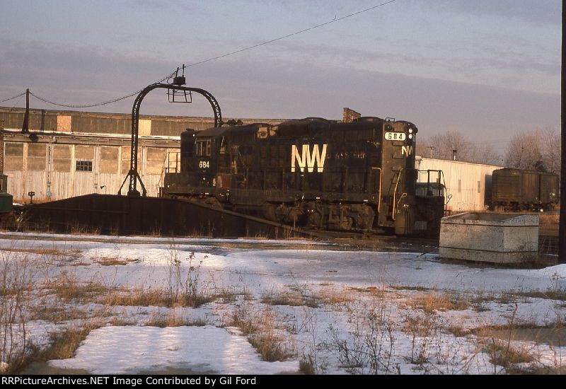 N&W 684(GP-9)